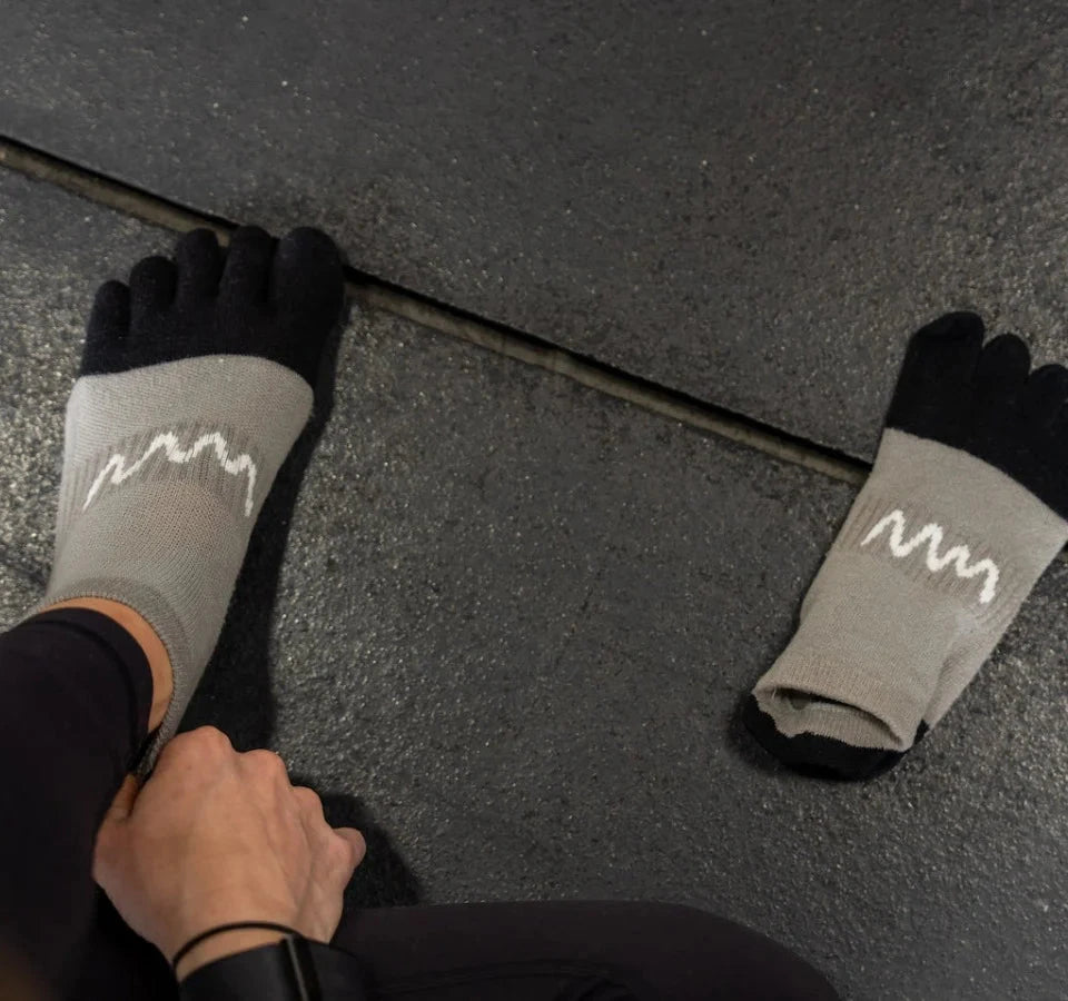 Spacer Mobility Fekete/szürke Csúszásgátlós Sport Zokni – Manimal Footgear
